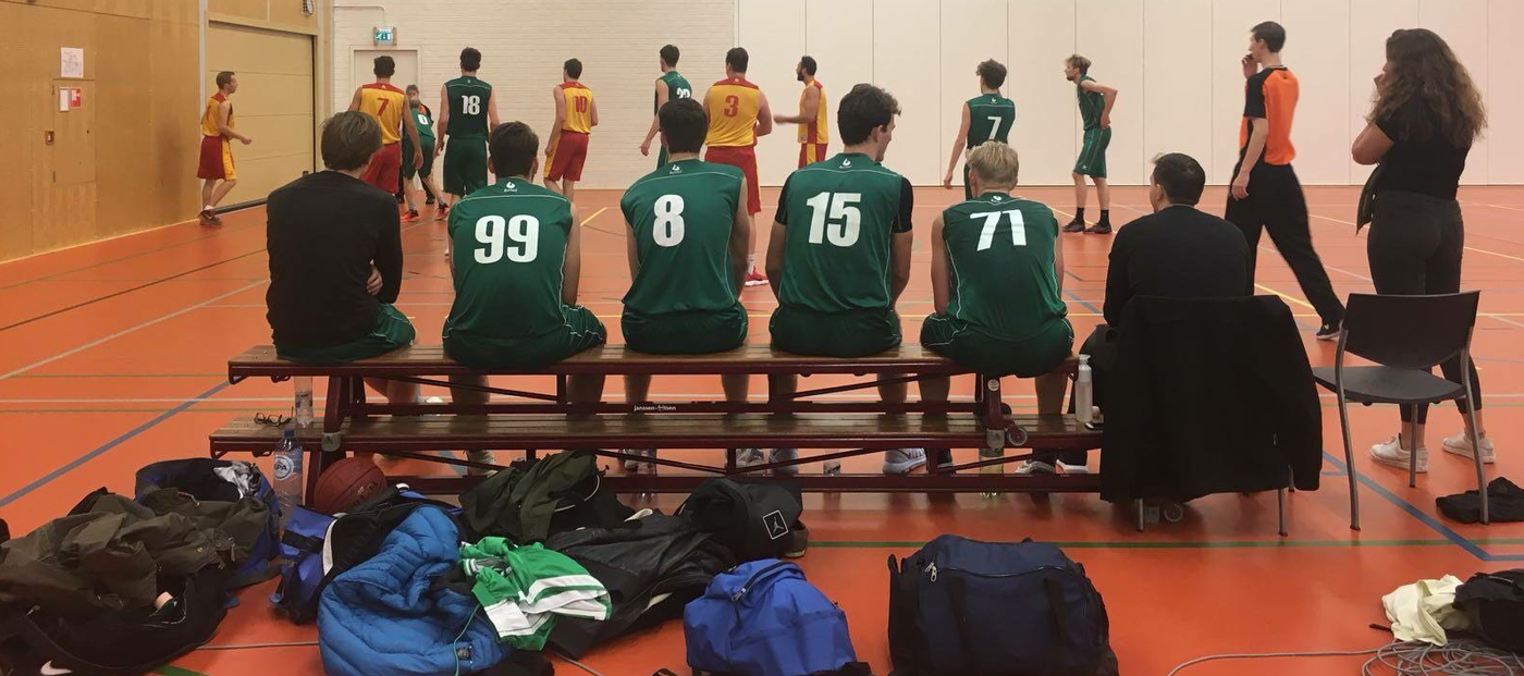 De Groene Uilen-Moestasj - Home